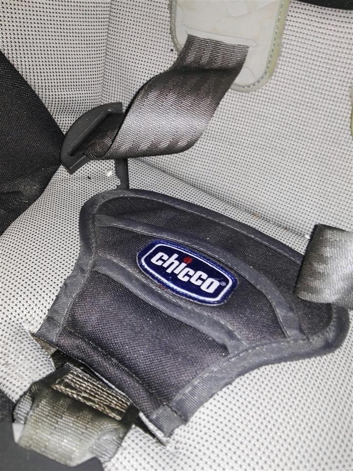 СЕДИШТЕ ЗА ВО КОЛА Chicco Isofix Скопjе